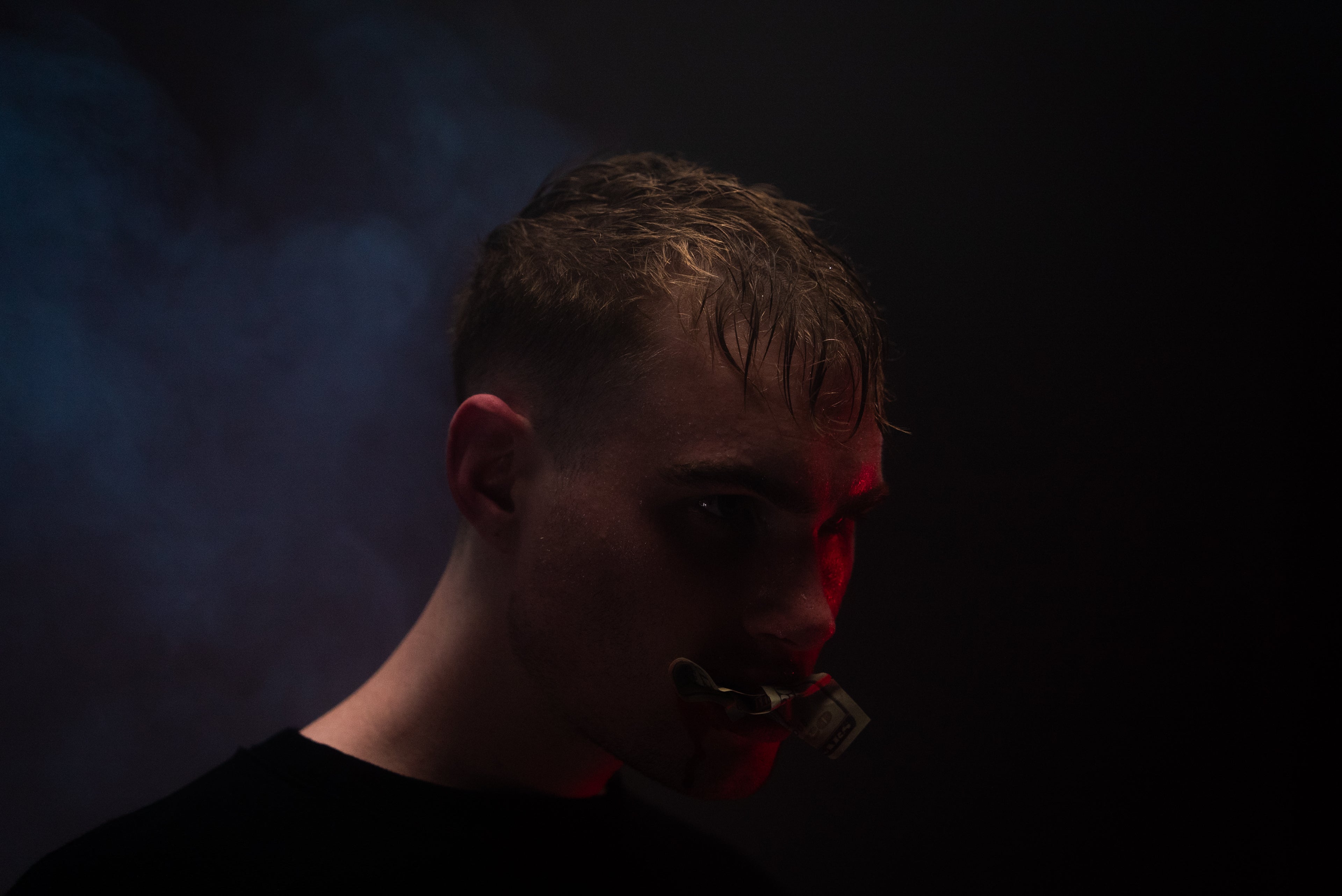 IMMATERIAL Dark Line